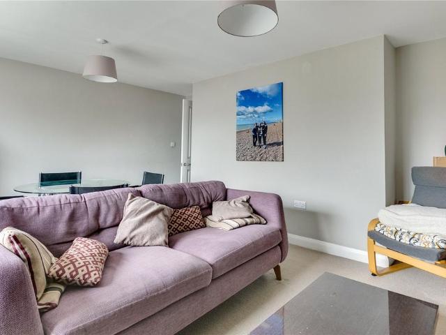 Buttermere Drive, London 3 bed flat to rent £3,250 pcm £750 pw