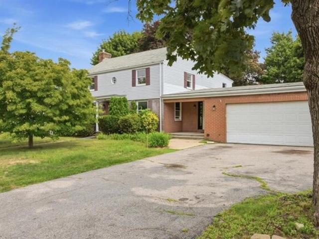 Buttonwood Dr, Cranston, Home For Sale