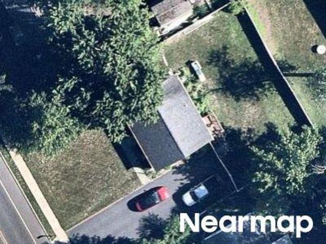 Buttonwood Dr