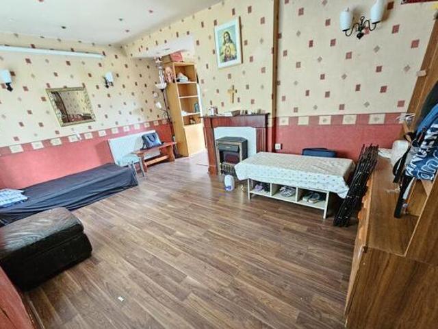 Button Lane, Manchester, 3 Bedroom Terraced