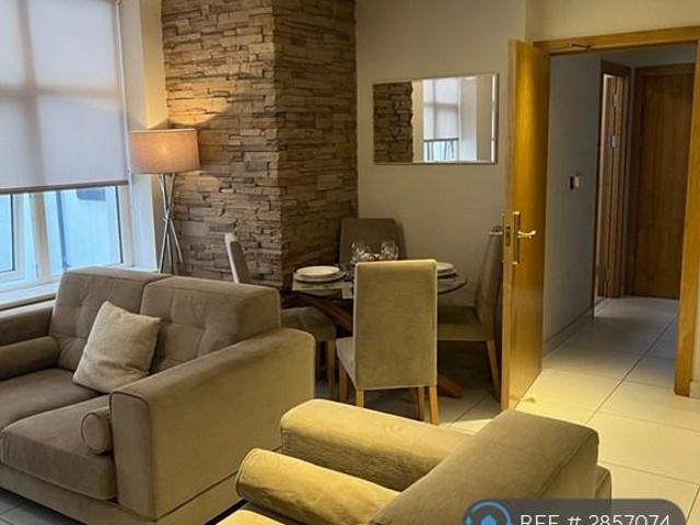 Butts Court, Leeds, LS1 2 bed flat to rent £1,750 pcm £404 pw