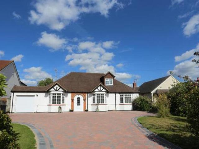 Butts Hill Road, Woodley, 4 Bedroom Detached
