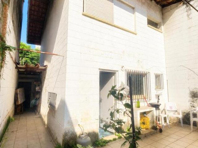 Butantã | Casa Ampla com Edícula, Quintal e 2 Vagas