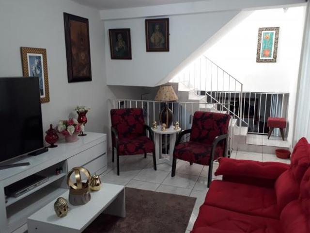 BUTANTÃ CASA C/ 3 QUARTOS  1 SUÍTE, 4 BANHEIROS, 2 VAGAS COBERTAS