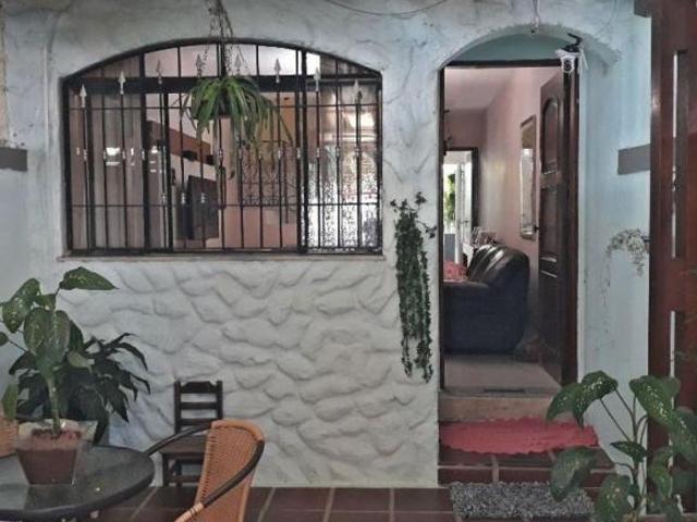 BUTANTÃ SOBRADO COM 3 DORMS  SUÍTE, 1 VAGA, EDÍCULA, BEM LOCALIZADO