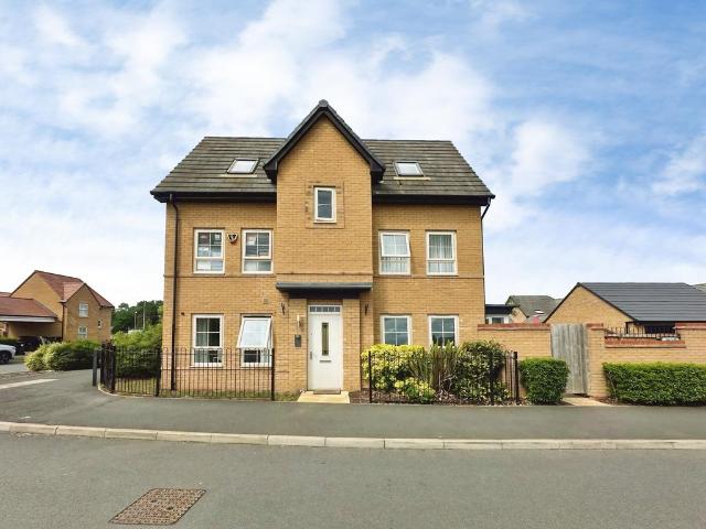 Butcher Drive, HUNTINGDON, PE29 4 bed semi detached house to rent £2,400 pcm £554 pw