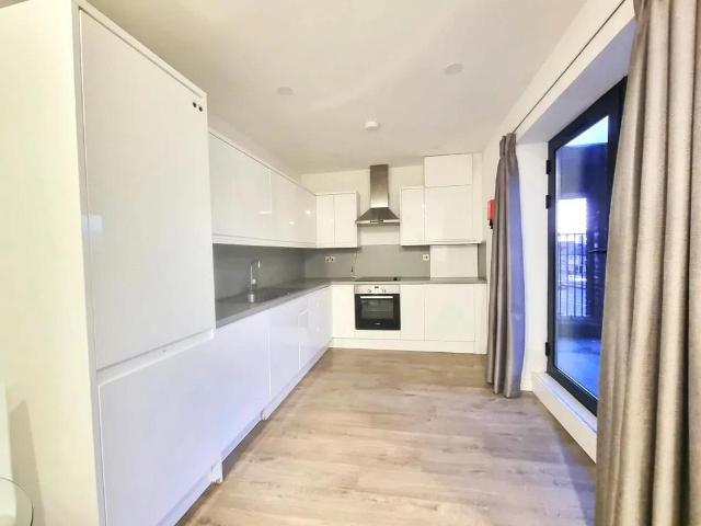 Butchers Road, London E16 1 bed flat to rent £1,995 pcm £460 pw