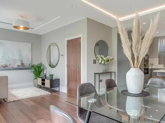 Bute Mews, London, NW11 6LB, United Kingdom | 3 bed house for rent #168181337 | Rentberry
