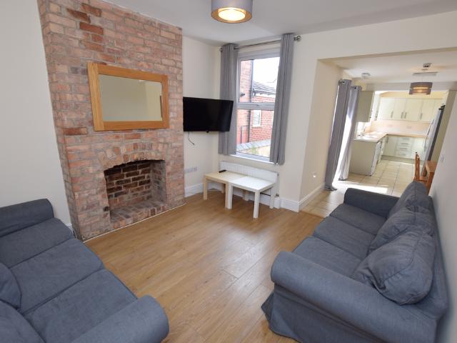 Bute Avenue Room 2