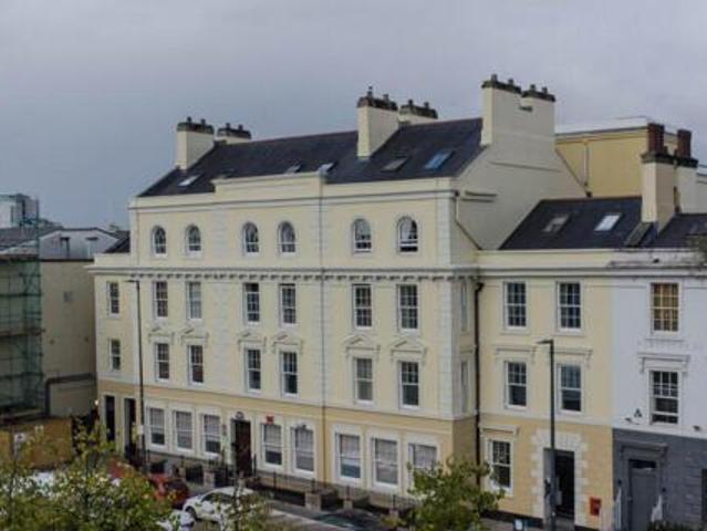 Bute Crescent, Cardiff, 2 Bedroom Flat
