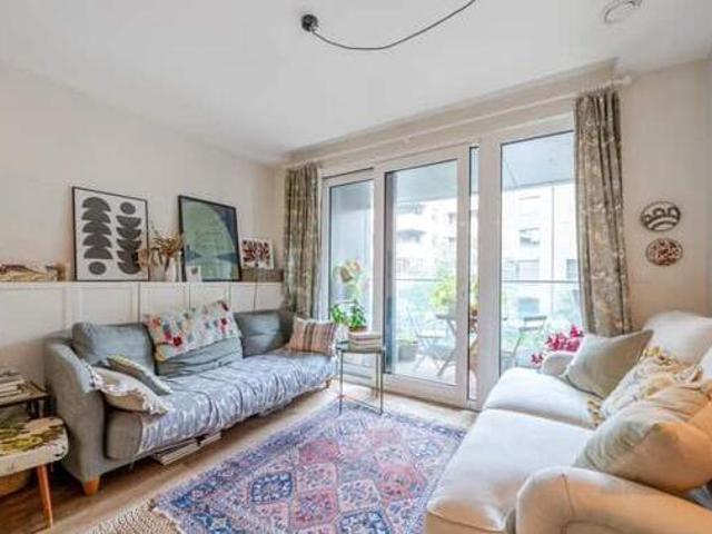 Butler Court, London, 1 Bedroom Flat