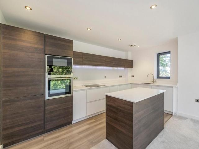 Butler House, 40 Mortlake High. 2 bed flat to rent £3,000 pcm £692 pw