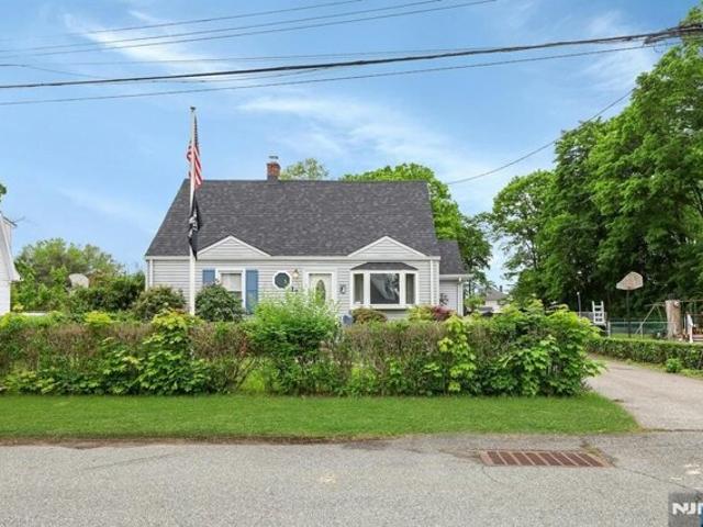 Butler Pl, Wanaque, Home For Sale