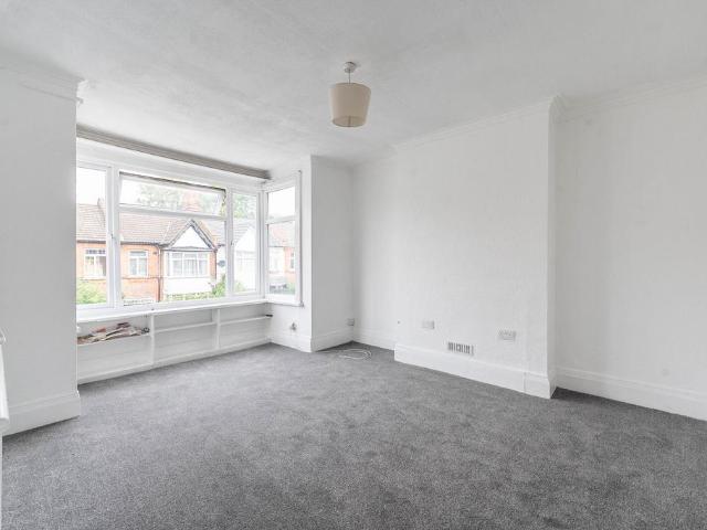 Butler Road, Harrow, HA1 3 bed maisonette to rent £2,200 pcm £508 pw
