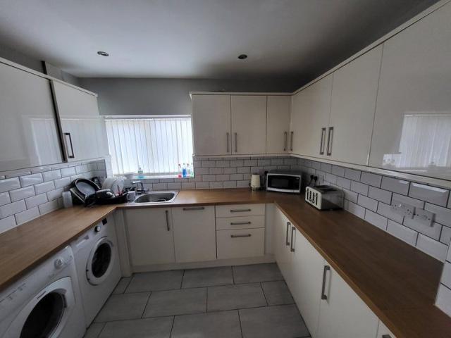 Buxton Avenue, Crewe CW1, 2 bed shared accommodation to rent, £550 pcm | PrimeLocation
