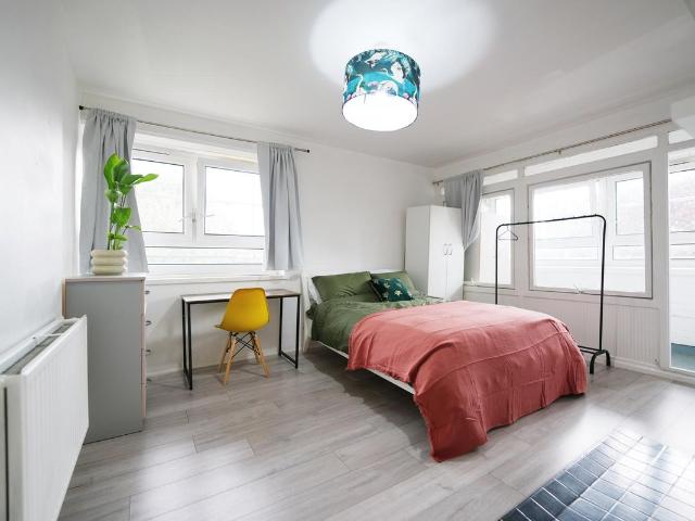Buxton Street, London E1, Room to rent, £1,200 pcm | PrimeLocation