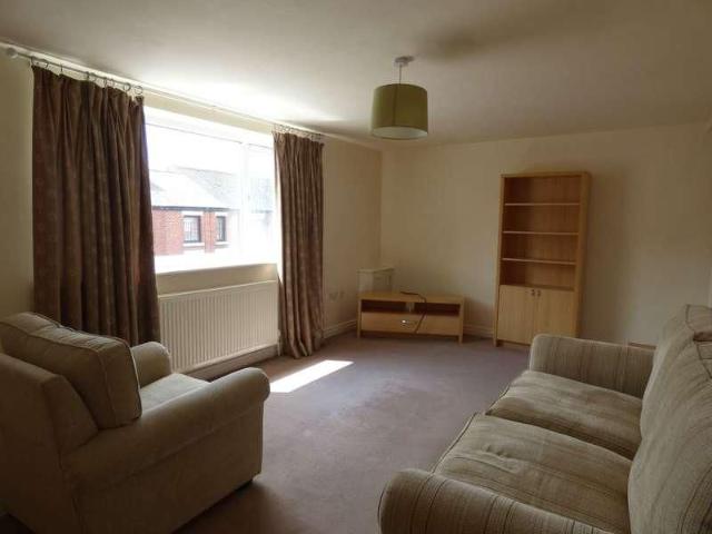 Buxton Road, High Lane, SK6