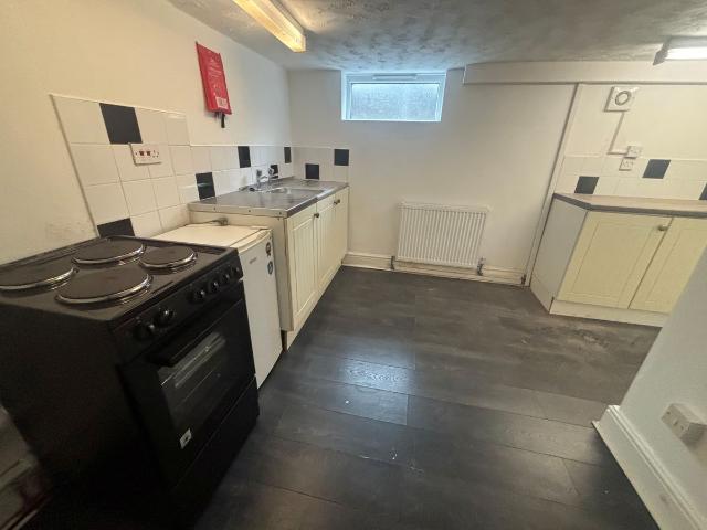 Buxton Road, Stockport SK2, 1 bed flat to rent, £850 pcm | PrimeLocation