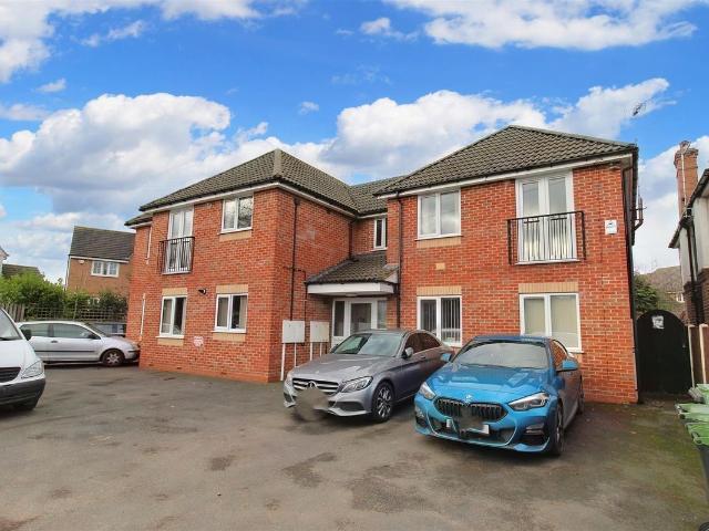 Bye Pass Road, Chilwell NG9, 2 bed flat to rent, £895 pcm | PrimeLocation