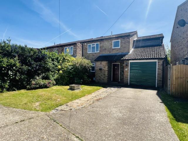 Byland Drive, MAIDENHEAD 4 bed detached house to rent £2,450 pcm £565 pw