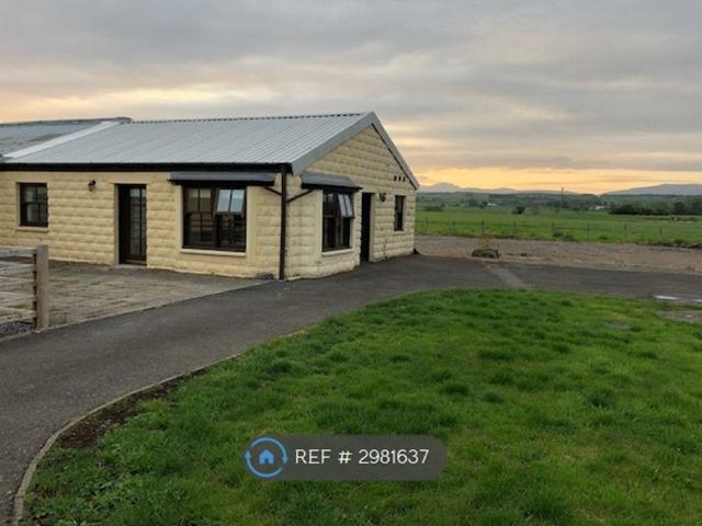 Byre Cottage, Stirling FK8, 2 bed bungalow to rent, £1,300 pcm | PrimeLocation