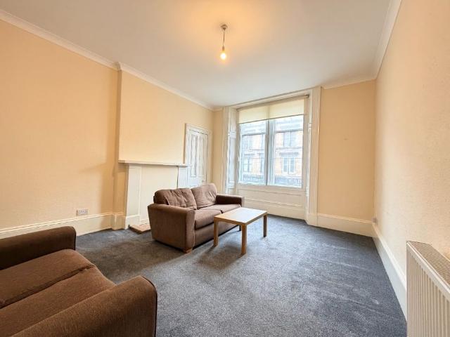 Byres Road, 1/1, Glasgow, Hillhead, G12 8AW