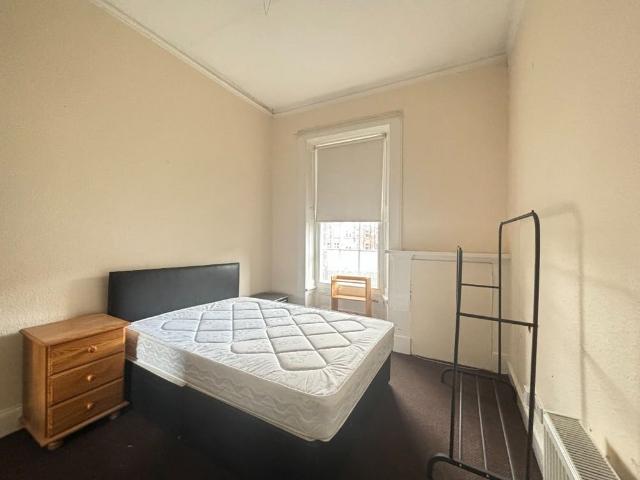 Byres Road, 3/1, Glasgow, Hillhead, G12 8AW
