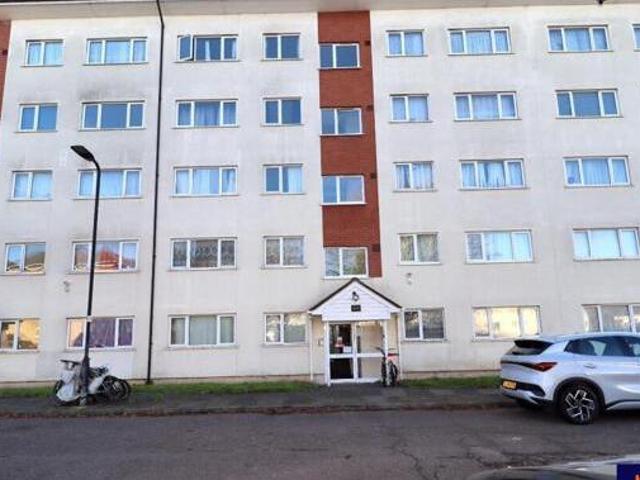Byron Way, Northolt, 2 Bedroom Flat