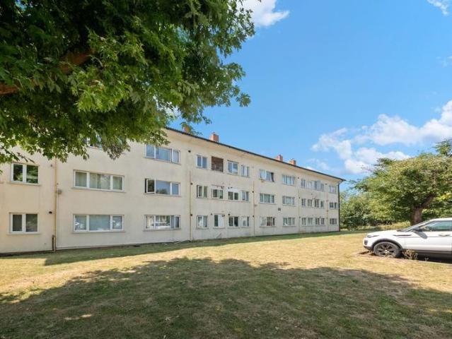 Byron Way, Northolt UB5, 1 bed flat to rent, £1,400 pcm | PrimeLocation