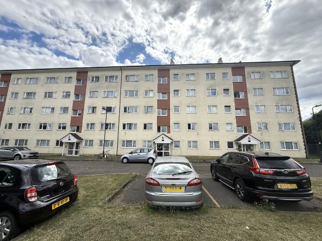 Byron Way, Northolt UB5, 2 bed flat to rent, £1,500 pcm | PrimeLocation