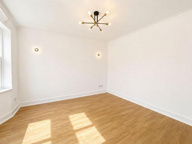 Byron Avenue, New Malden KT3, 3 bed terraced house to rent, £2,600 pcm | PrimeLocation
