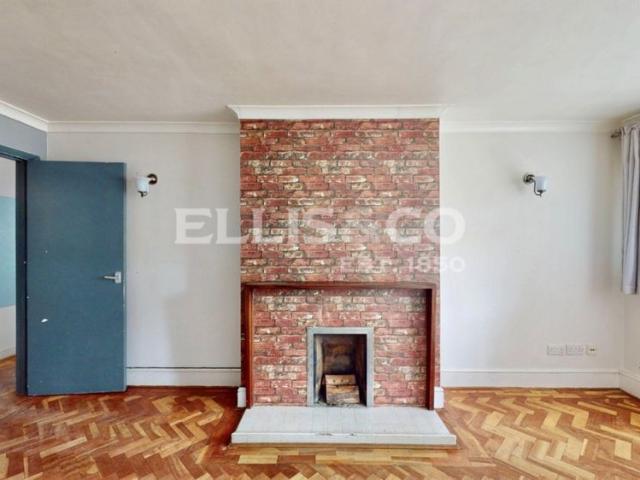 Byron Court, W7, London