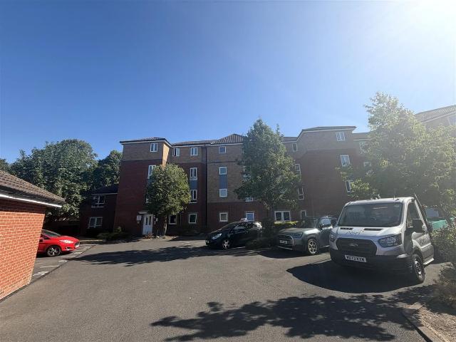 Byron Road, Eastleigh SO50, 2 bed property to rent, £1,250 pcm | PrimeLocation