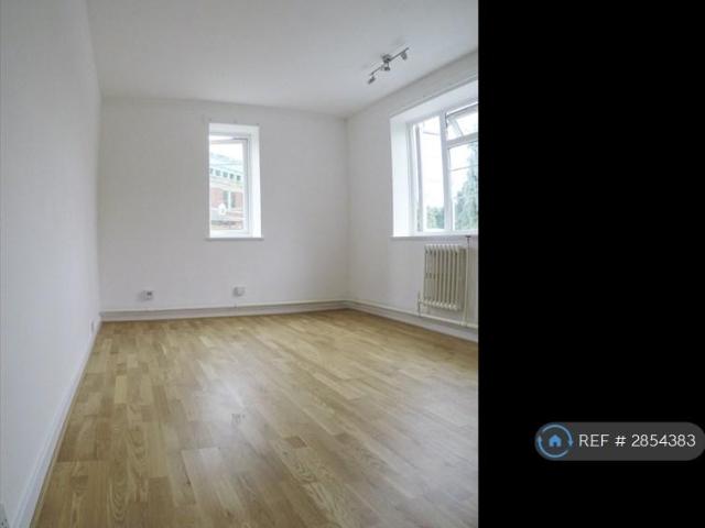 Byron Road, Harrow, HA1 2 bed flat to rent £1,800 pcm £415 pw