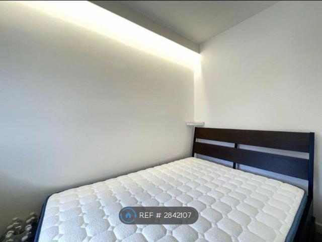 Byron Road, Wealdstone, Harrow HA3, 2 bed flat to rent, £1,650 pcm | PrimeLocation