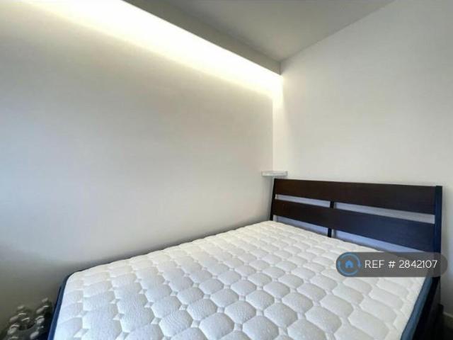 Byron Road, Wealdstone, Harrow, HA3 2 bed flat to rent £1,600 pcm £369 pw