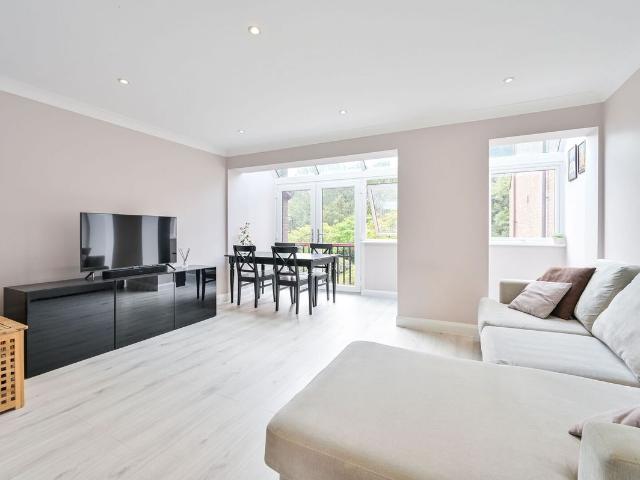 Bywater Place, Rotherhithe, London SE16, 4 bed flat to rent, £4,800 pcm | PrimeLocation