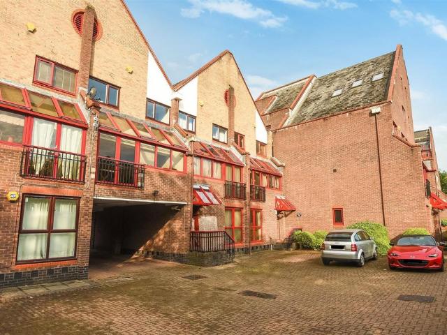 Bywater Place, Rotherhithe SE16 1 bed maisonette to rent £1,600 pcm £369 pw