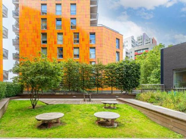 Bywell Place, Canning Town, 2 Bedroom Flat