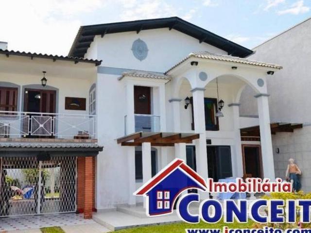 C1045 Excelente residência com 5 dormitórios no Centro de Imbé/RS