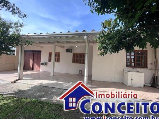 C1048 Linda residência com 3 dormitórios no Centro de Imbé/RS
