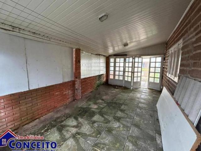 C1069 Residência com excelente localização no Centro de Imbé