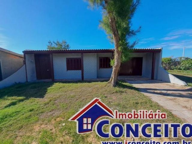 C109 Residência de alvenaria a 50 metros do mar em Mariluz