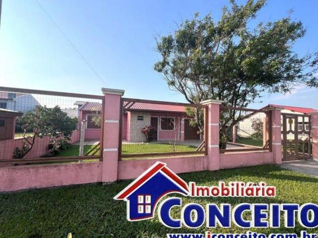 C1024 Lindo imóvel composto de 03 dormitórios a 300 metros do mar