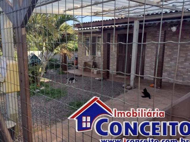 C120 Ótima Residência localizada no bairro Harmonia em Imbé