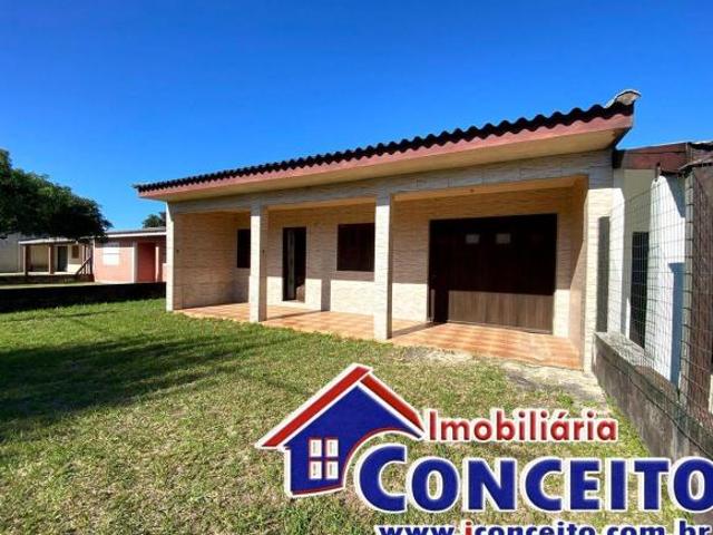 C130 Excelente residência em ótima localização no balneário Albatroz