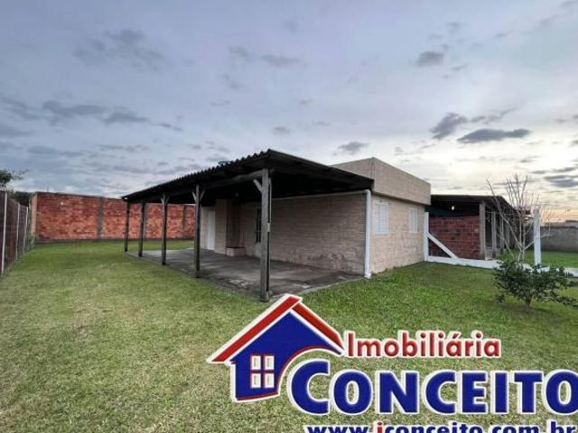 C14 Residência localizada em região de moradores em Mariluz