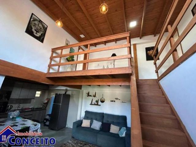 C186 Ótima residência com 03 dormitórios e 03 kitnets individuais
