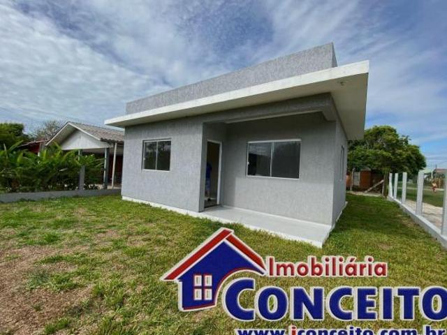 C188 Excelente residência composta de 03 dormitórios a 450m do mar