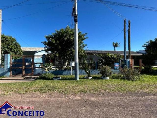 C224 Ótima residência com 03 dormitórios em região de moradores